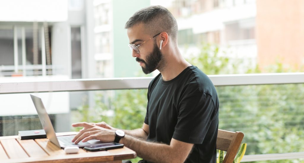 Somos un equipo de consultores de branding • átiblo.